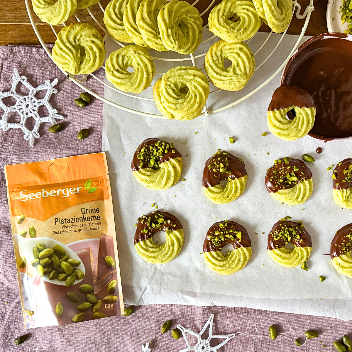Pistachio shortbread