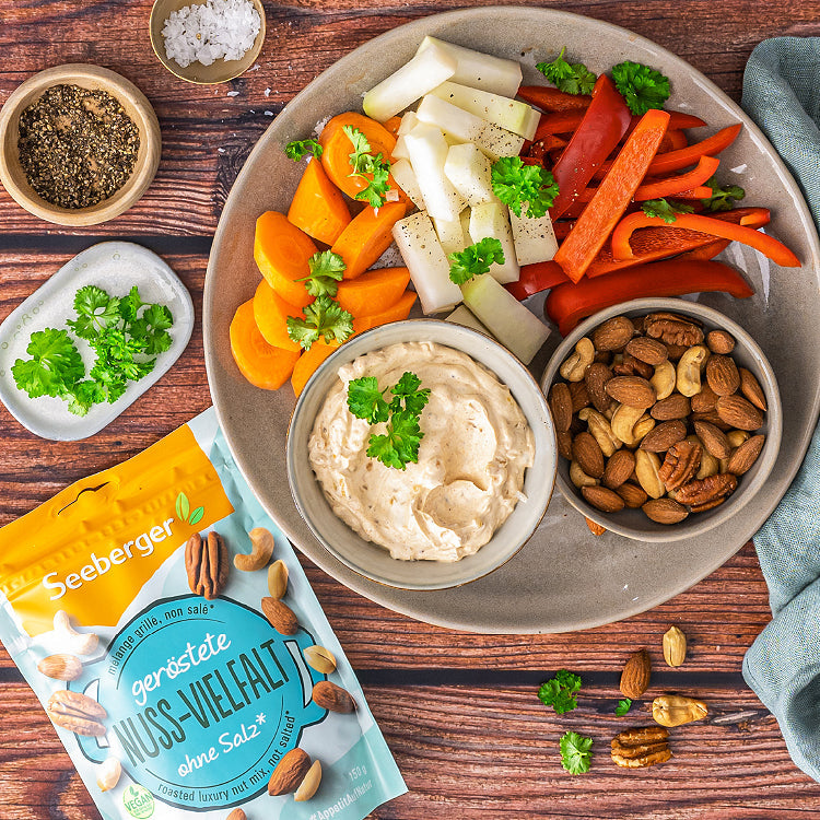 Recipe: Vegan snack platter with a variety of roasted nuts – Seeberger